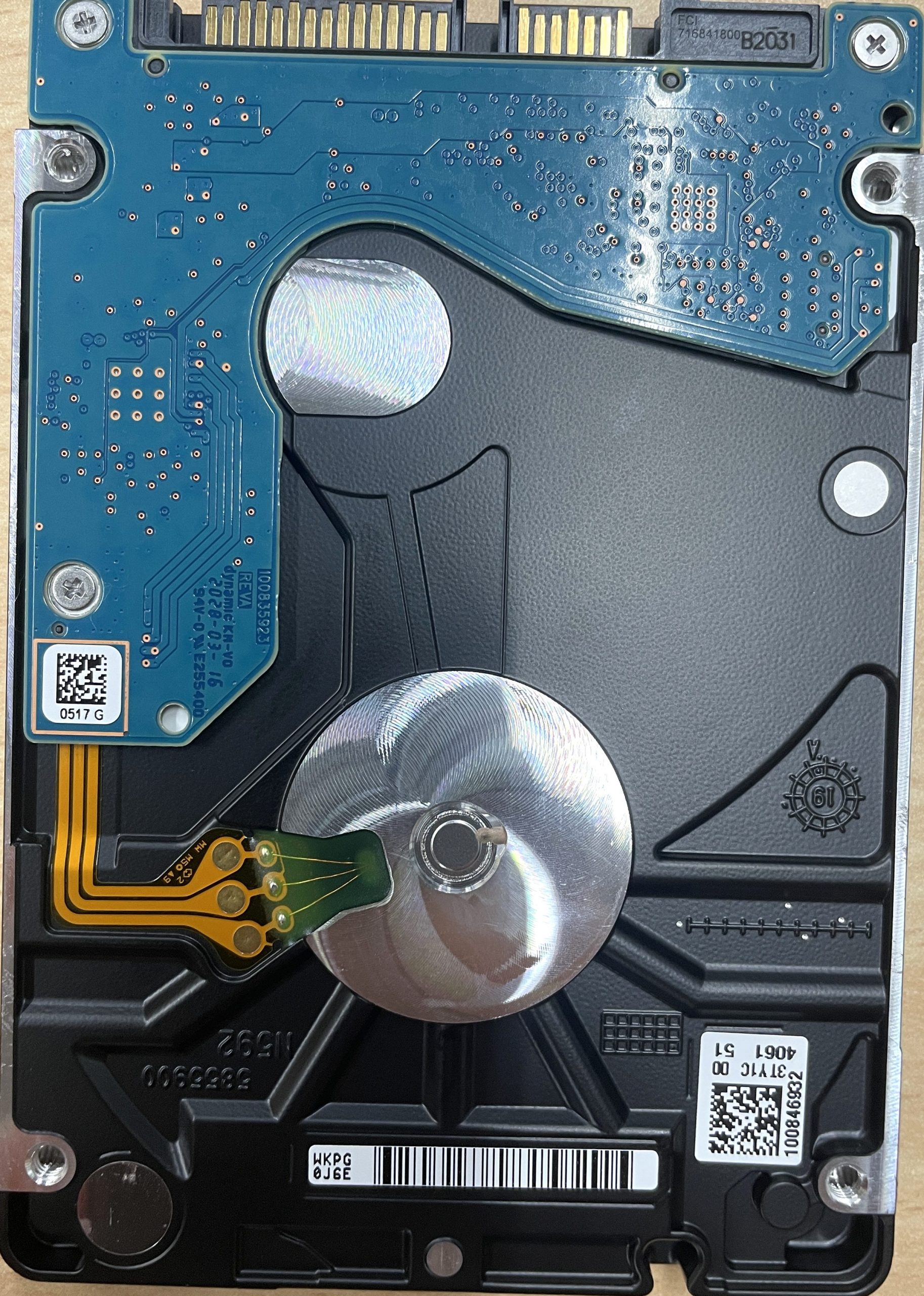SEAGATE ST1000LM035 1TB - OSSLab.com