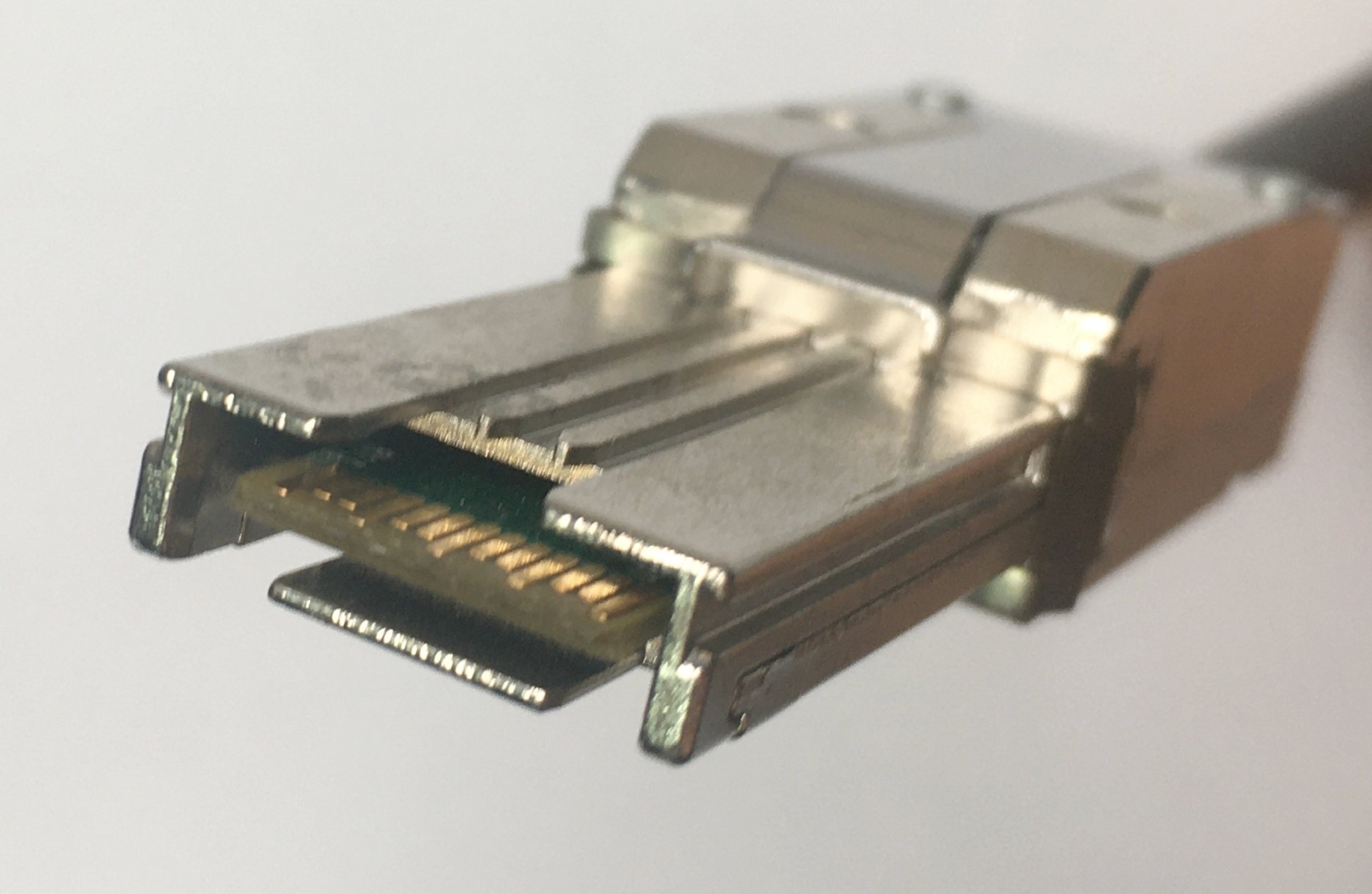 SAS硬碟種類、陣列卡與線材比較，如何選購與安裝 - OSSLab.com